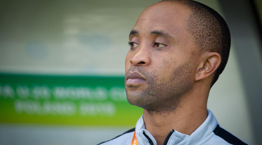 New Highlanders coach Thabo Senong told to return to SA by Zim ...