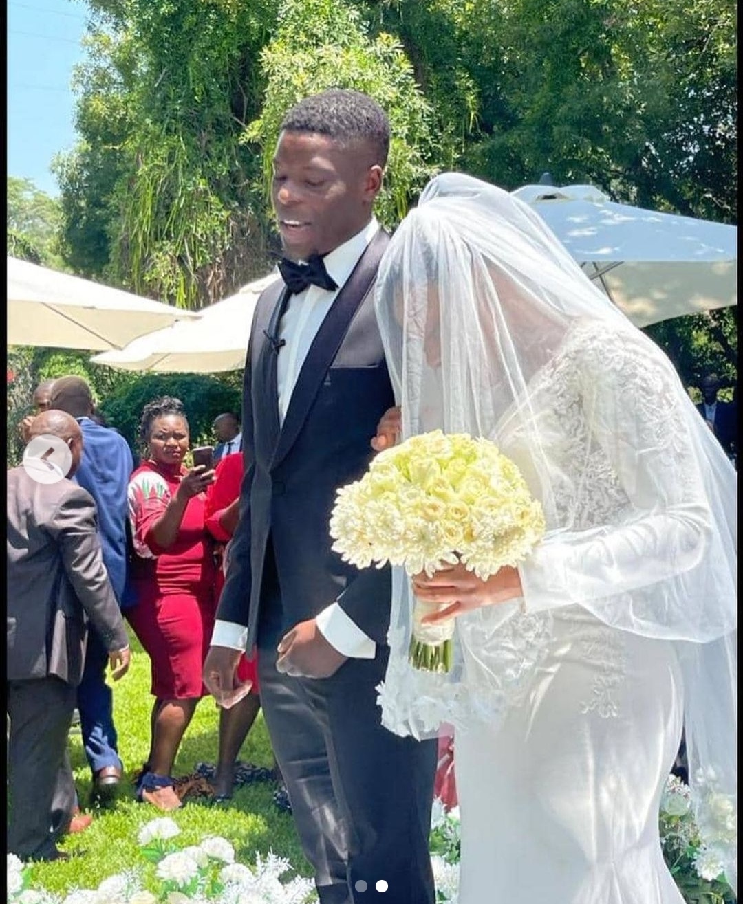 Gallery: Warriors start Marshall Munetsi's weds his sweetheart - Soccer24