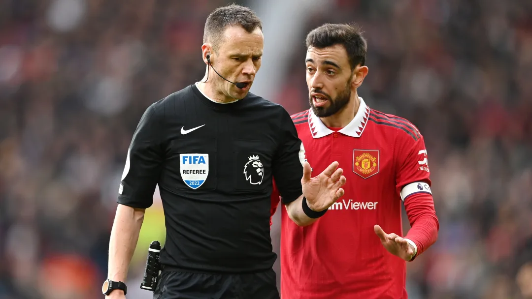 Explained: Why Bruno Fernandes goal stood in Manchester Derby - Soccer24