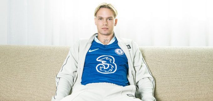Official: Chelsea beat Arsenal to Mykhailo Mudryk's signature - Soccer24
