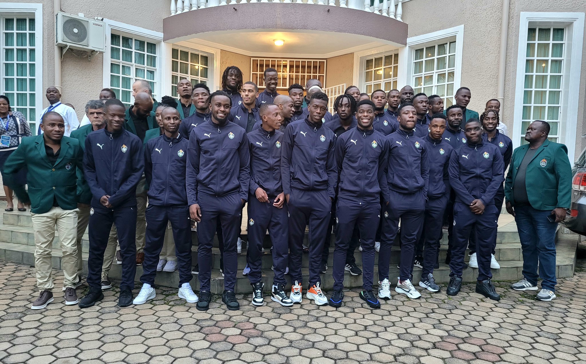 Warriors players arrive in Zim but Brito and co remain in Rwanda - Soccer24