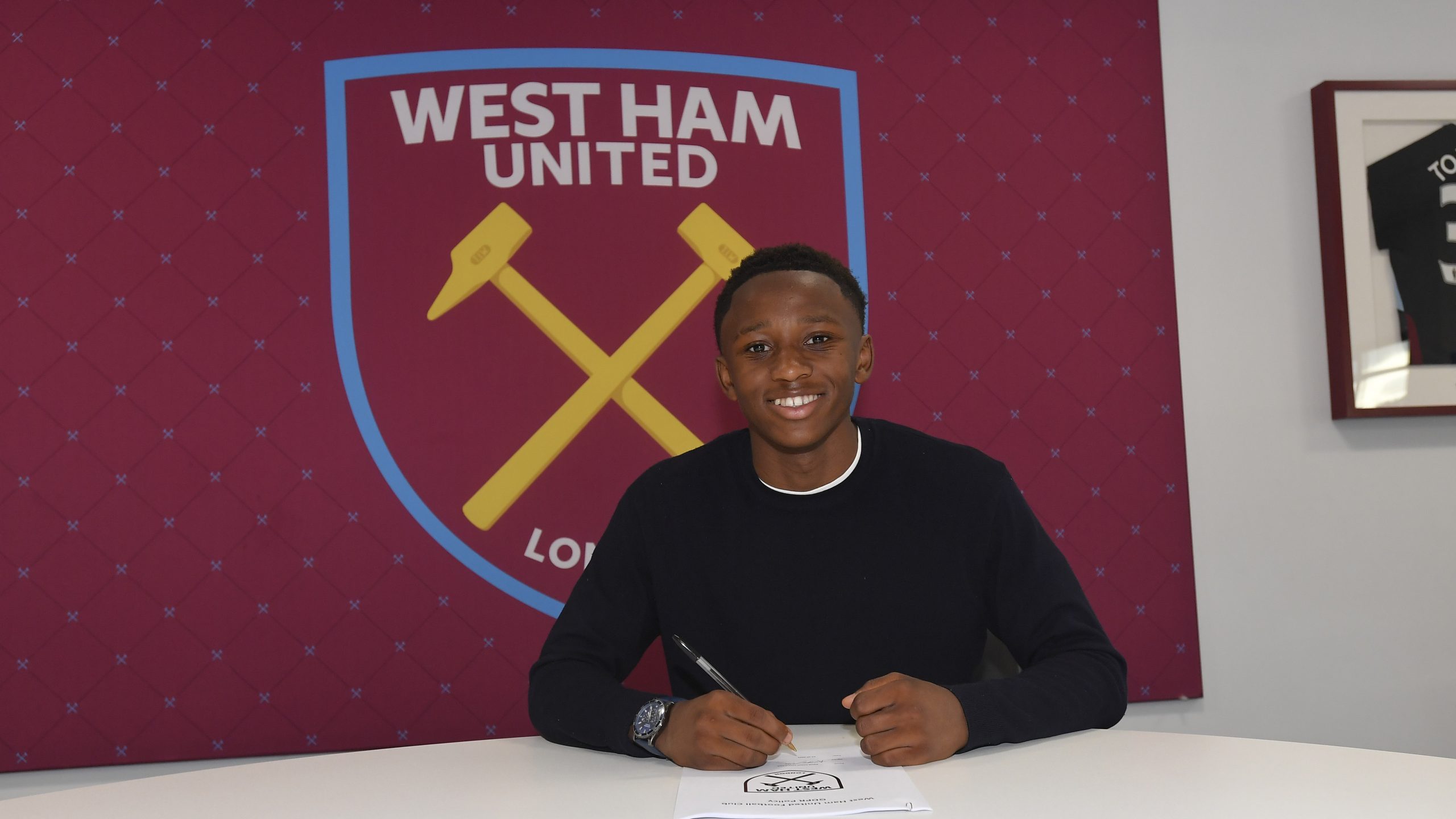 West Ham retains Zimbabwean youngster for 2025/26 season - Soccer24